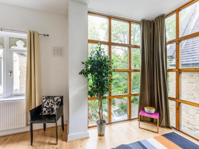 Jews Walk, London, SE26 1 bed apartment to rent £3,033 pcm £700 pw