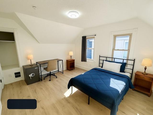 JFK/UMass large room with utilities included