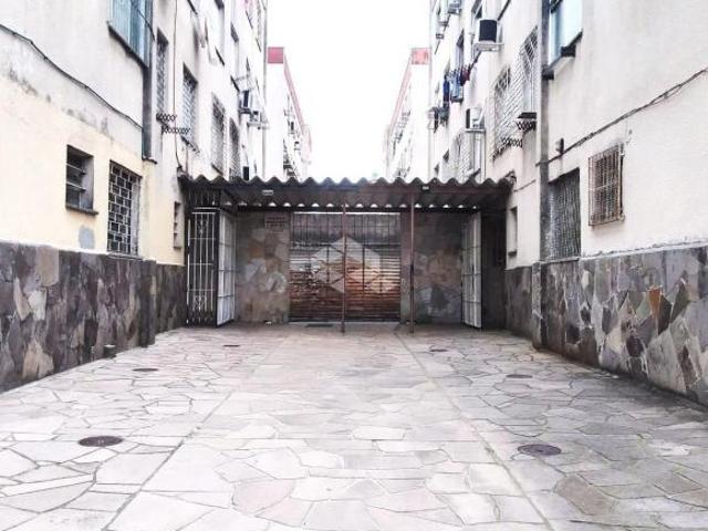 Jk à venda, 30,5m² privativos, desocupado, semi mobiliado, no bairro Jardim Leopoldina, Porto Alegre
