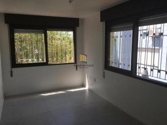 JK com vaga de garagem no Passo da Areia, na Av do Forte, próximo Banco de Olhos