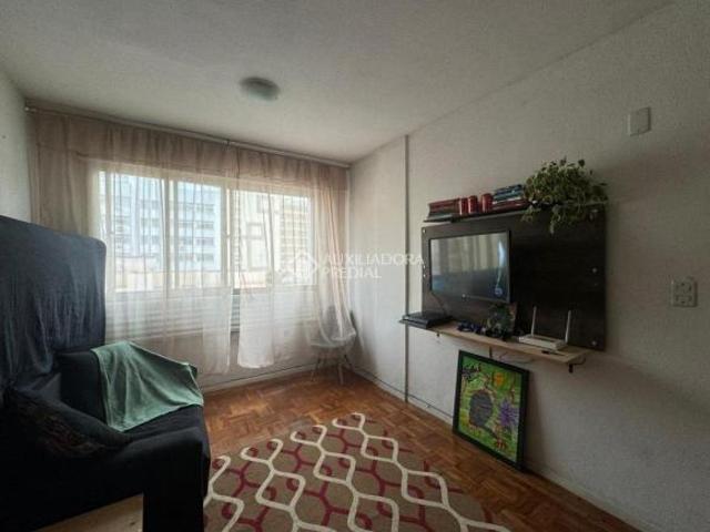 JK no Centro de São Leopoldo com 32,13m²