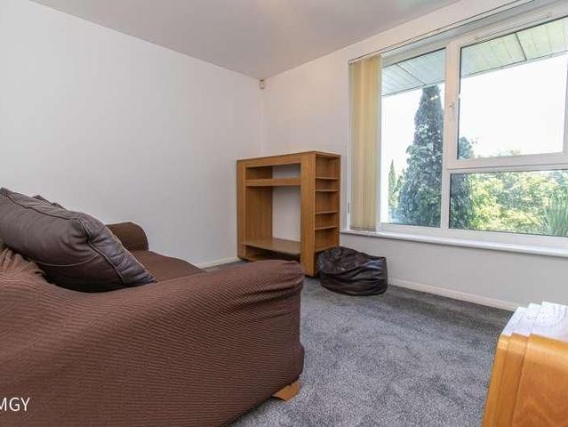 Jim Driscoll Way, Cardiff, CF11