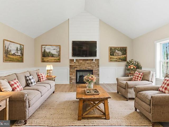 Jingle Bells Court # LOT 1