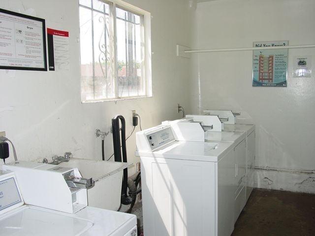JJ 1 Bedroom Apartment for Rent at 2804 W El Segundo Blvd, Gardena, CA 90249 Gardena