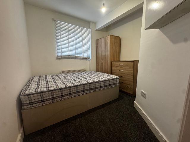 Jonas Nichols Square, Southampton SO14, 1 bed flat to rent, £725 pcm | PrimeLocation
