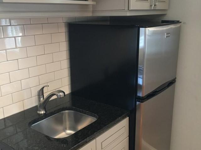 Jones 1 Bedroom Apartment for Rent at 627 W Jones St, Raleigh, NC 27603