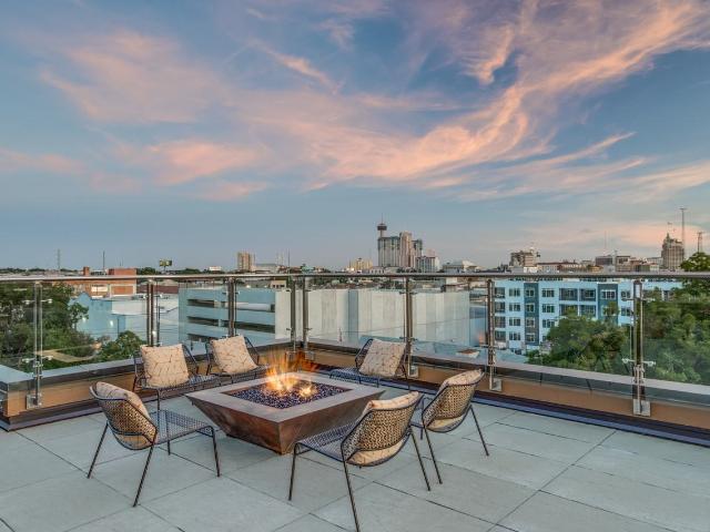 Jones and Rio 1 Bedroom Apartment for Rent at 111 W Jones Ave, San Antonio, TX 78215 Downtown San Antonio