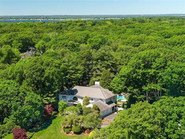 Jones Cir, Barrington, Home For Sale