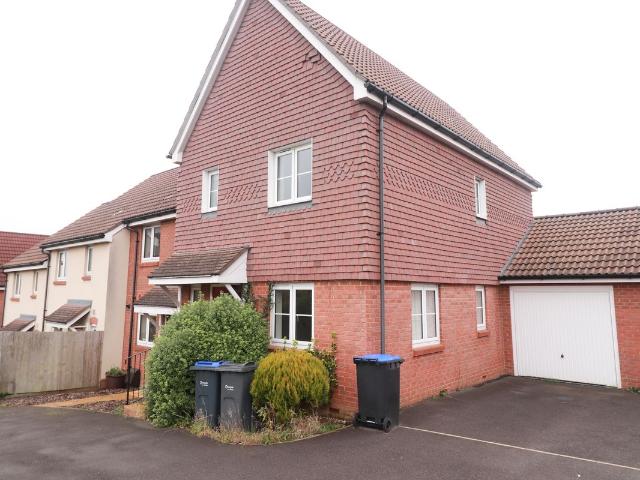 Jones Lane, Tidworth SP9, 3 bed end terrace house to rent, £1,450 pcm | PrimeLocation