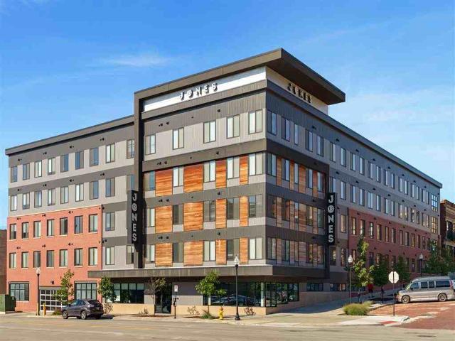 Jones13 Studio Apartment for Rent at 1301 Jones St, Omaha, NE 68102 Old Market