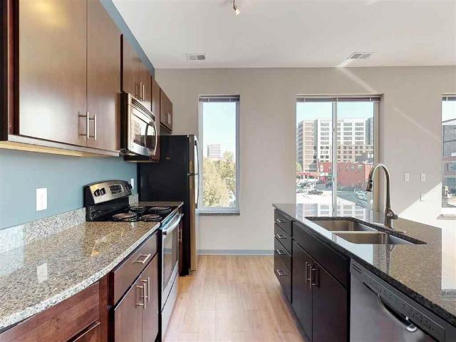 Jones13 2 Bedroom Apartment for Rent at 1301 Jones St, Omaha, NE 68102 Old Market