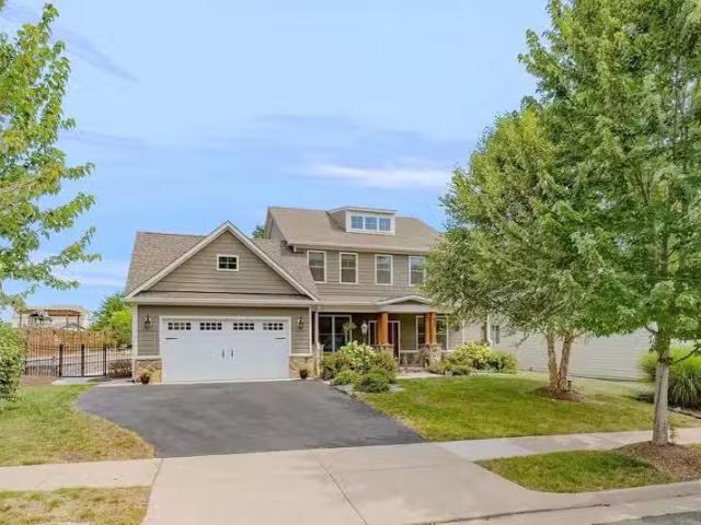 Jonna, CROZET, VA 22932