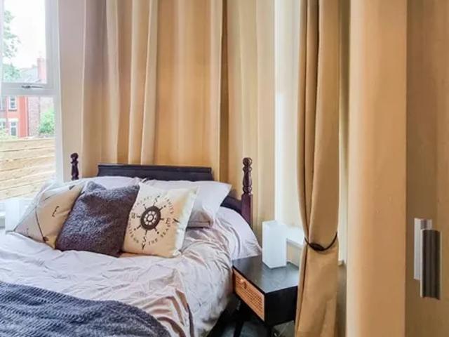 Joanne’s, 25 Mauldeth Road West, Manchester, M20 1AD, United Kingdom | 5 bed duplex for rent #94647539 | Rentberry