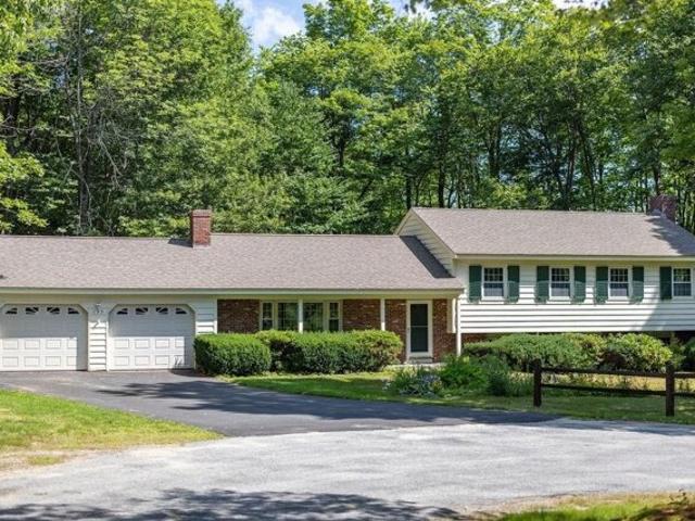 Job Seamans Acres, New London, Home For Sale
