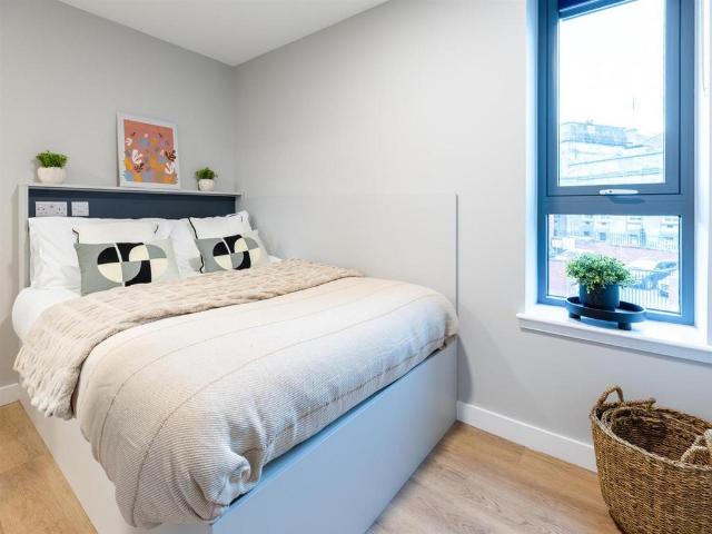 Jocelyn Square, Glasgow G1 Studio to rent £1,278 pcm £295 pw
