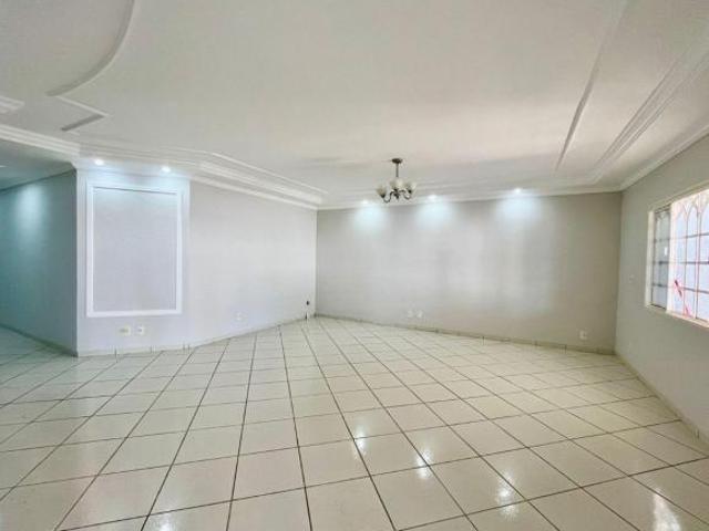 JOCKEY VICENTE PIRES RUA 1 CASA 3 QTS FINANCIA/FGTS/AC.PERMUTA. OPORT