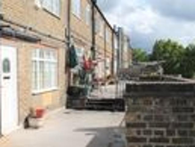 Joel Street, Northwood HA6, Studio to rent, £950 pcm | PrimeLocation