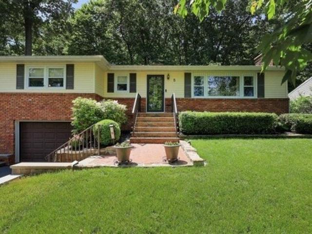 Johanna Ln, Watchung, Home For Sale