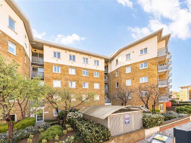 John Bell Tower West, 5 Pancras Way. 2 bed flat to rent £2,400 pcm £554 pw