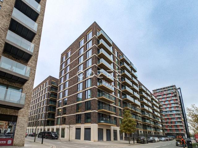 John Cabot House, Clipper Street, London E16, 1 bed flat to rent, £2,050 pcm | PrimeLocation