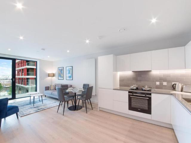John Cabot House, Royal Wharf. 1 bed apartment to rent £2,149 pcm £496 pw
