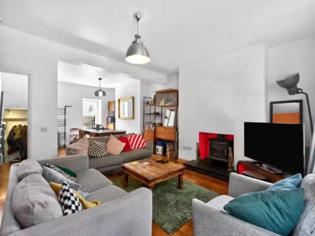 John Campbell Road, London, N16 8JY