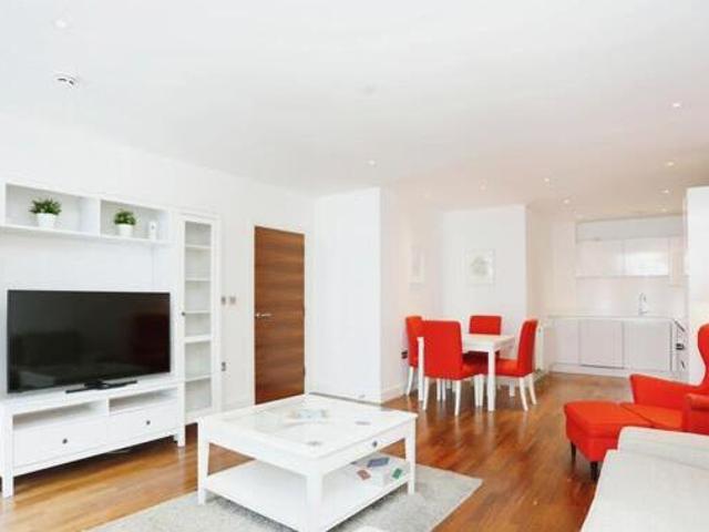 John Donne Way, London, 3 Bedroom Flat