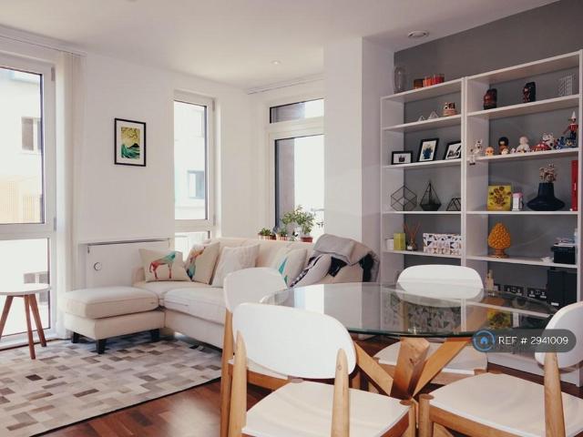 John Donne Way, London, SE10 3 bed flat to rent £3,400 pcm £785 pw