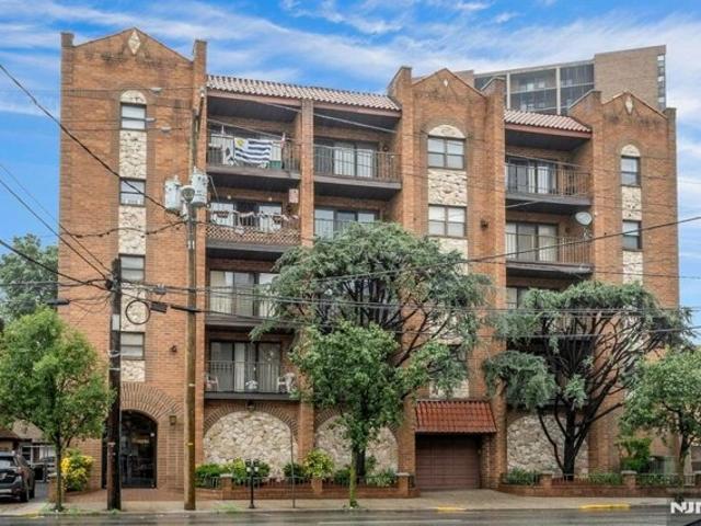 John F Kennedy Unit,north Bergen, Condo For Sale