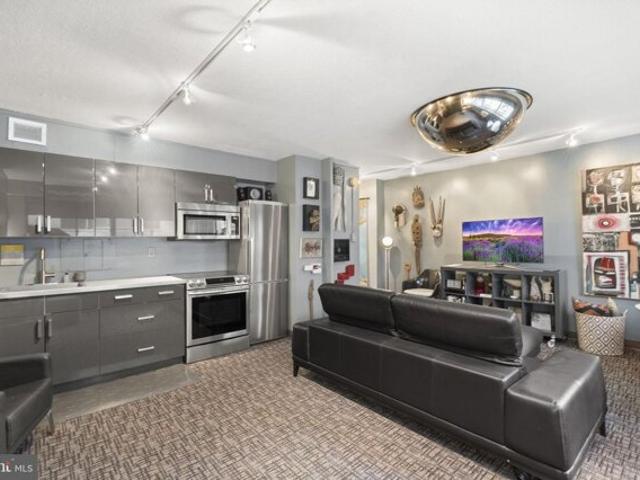 John F Kennedy Blvd Apt,philadelphia, Condo For Sale