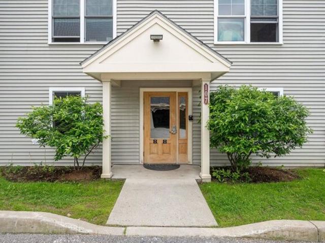 John Fay Rd Apt,south Burlington, Condo For Sale