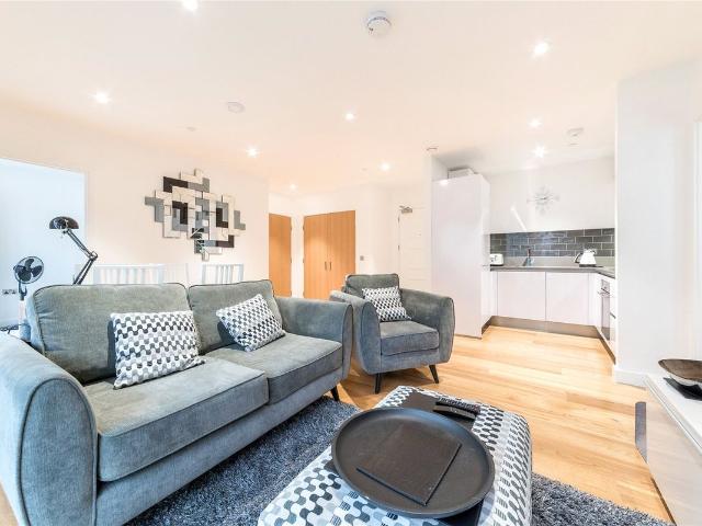 John Harrison Way, Greenwich, London SE10, 2 bed flat to rent, £2,600 pcm | PrimeLocation