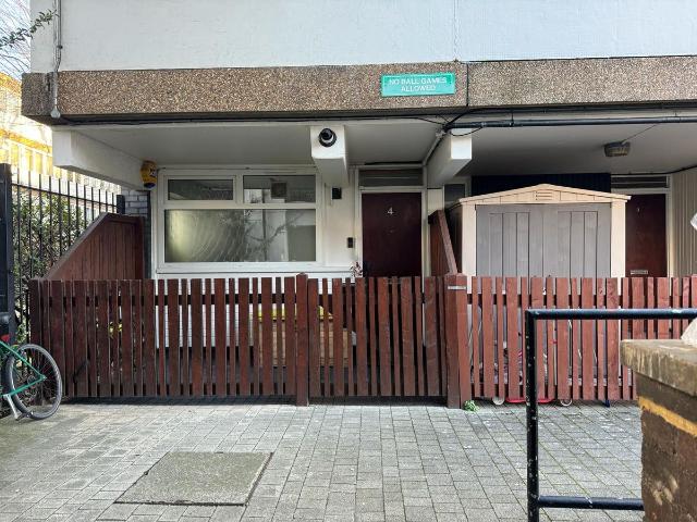 John Parker Square, London SW11, 1 bed flat to rent, £1,700 pcm | PrimeLocation