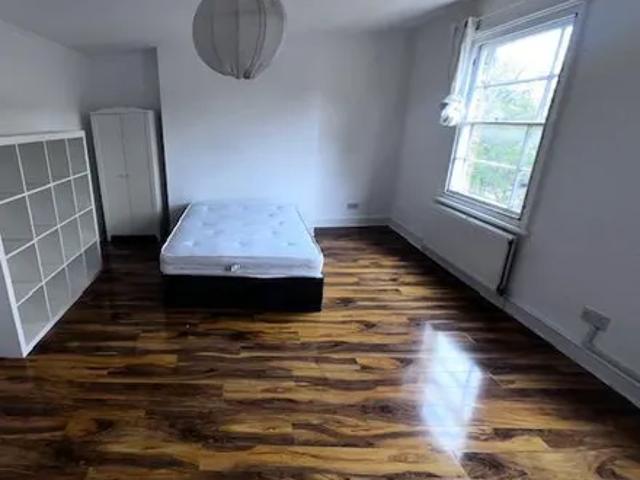 John Ruskin Primary School and Language Classes, John Ruskin Street, London, SE5 0PQ, United Kingdom | 6 bed house for rent #168165566 | Rentberry