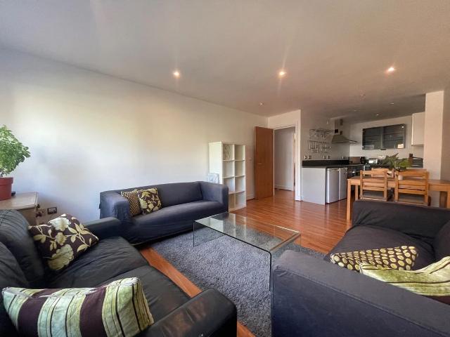 John Ruskin Street, London SE5, 3 bed flat to rent, £3,600 pcm | PrimeLocation