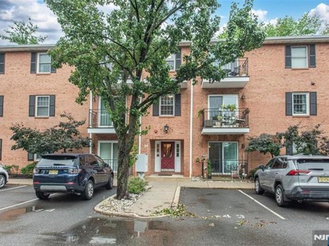 John St Apt A, Bloomfield, Condo For Sale