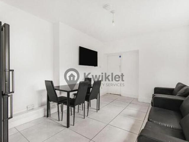 John Street, Treforest, 6 Bedroom End