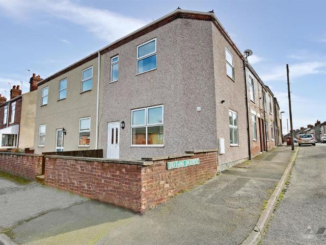 John Street, Clay Cross S45, 2 bed end terrace house to rent, £750 pcm | PrimeLocation