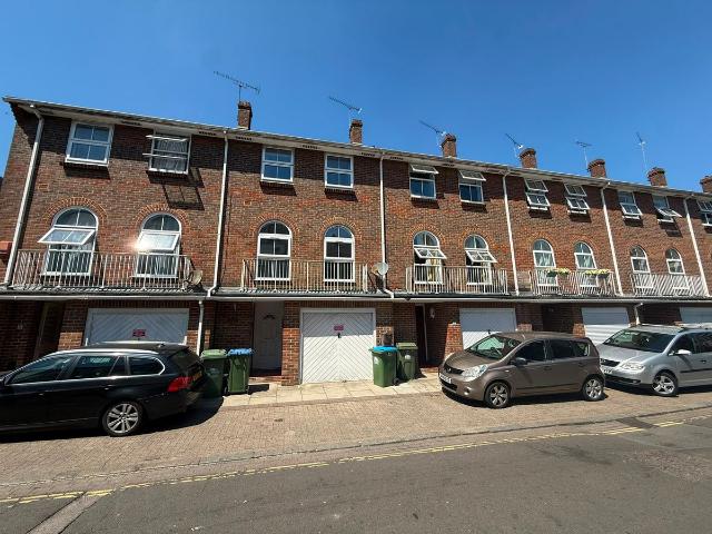 John Street, Southampton SO14, 4 bed town house to rent, £1,700 pcm | PrimeLocation