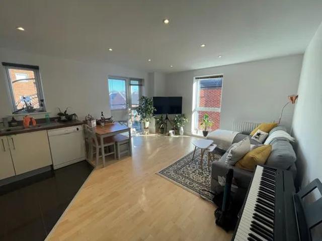 John Thornycroft Road, Woolston