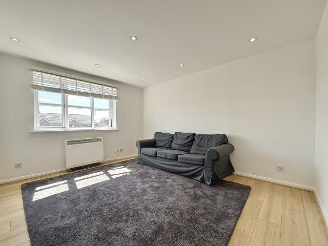 John Williams Close, New Cross SE14, 3 bed flat to rent, £2,100 pcm | PrimeLocation