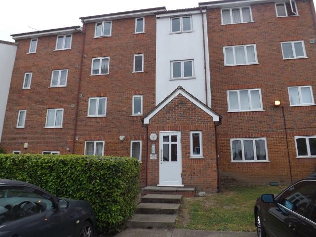 John Williams Close, London SE14, 2 bed flat to rent, £1,800 pcm | PrimeLocation