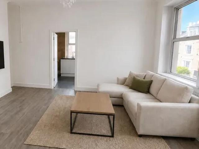 Johnnies Cafe, 104 106 Coldharbour Lane, Myatt's Fields, London, SE5 9PZ, United Kingdom | 2 bed house for rent #167642720 | Rentberry