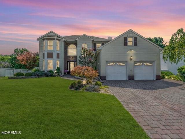 Johnny Dr, Farmingdale, Home For Sale