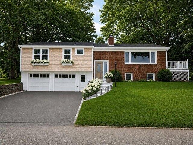 Johnnycake Ln, Portsmouth, Home For Sale