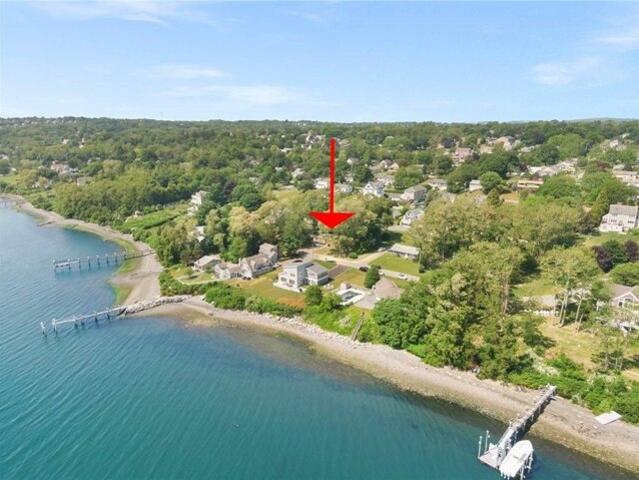 Johnnycake Ln, Portsmouth, Home For Sale