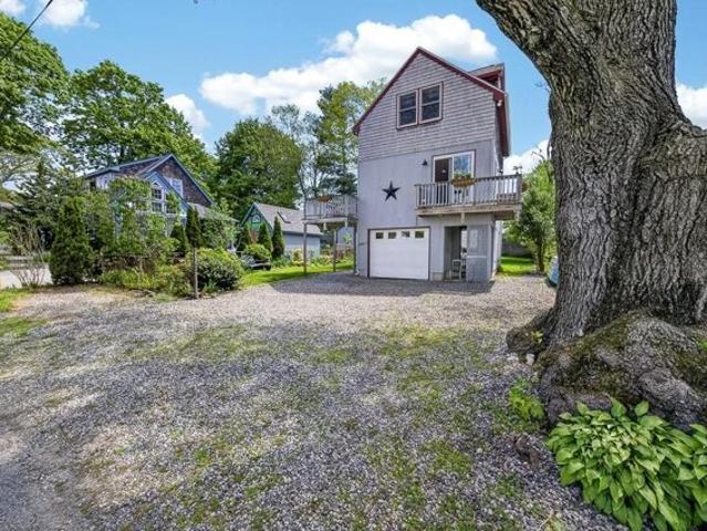 Johnson Ave, North Kingstown, Home For Sale