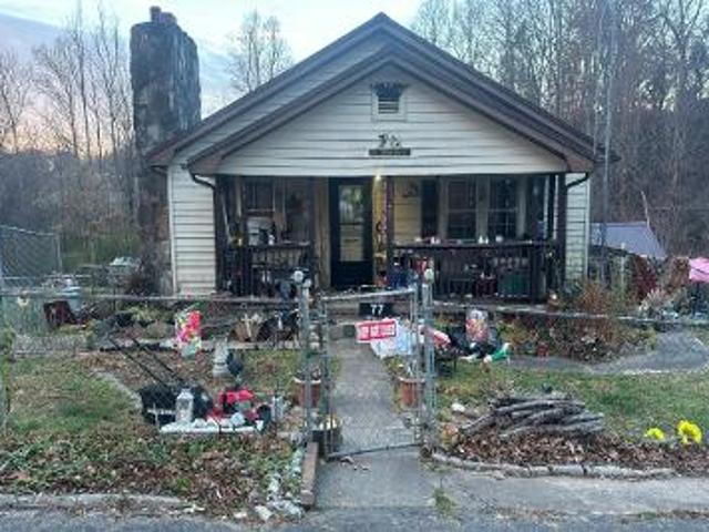 Johnson Hollow Rd W