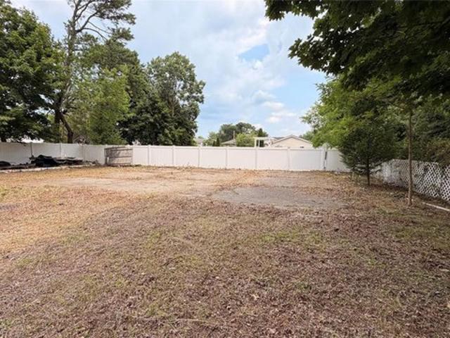 Johnson St, Amityville, NY 11701