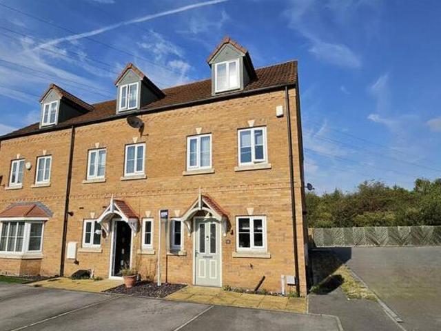 Johnsons Gardens, Wath upon dearne, 3 Bedroom Town